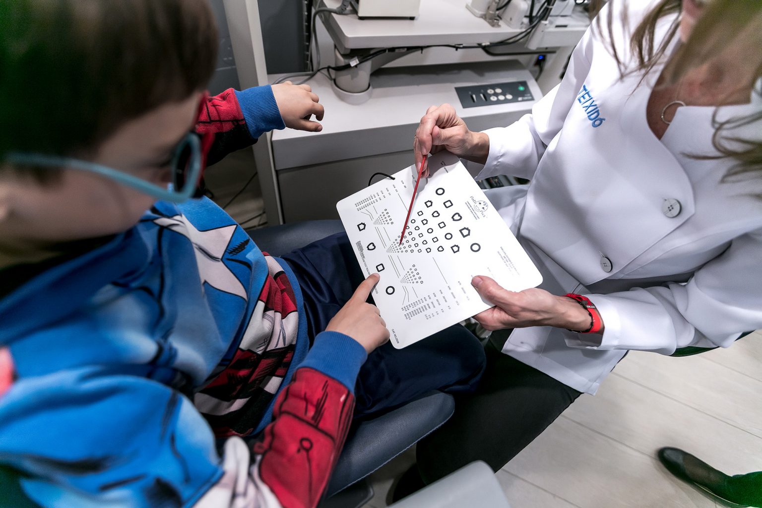 Seguimiento ocular para detectar el autismo infantil – Semillitas